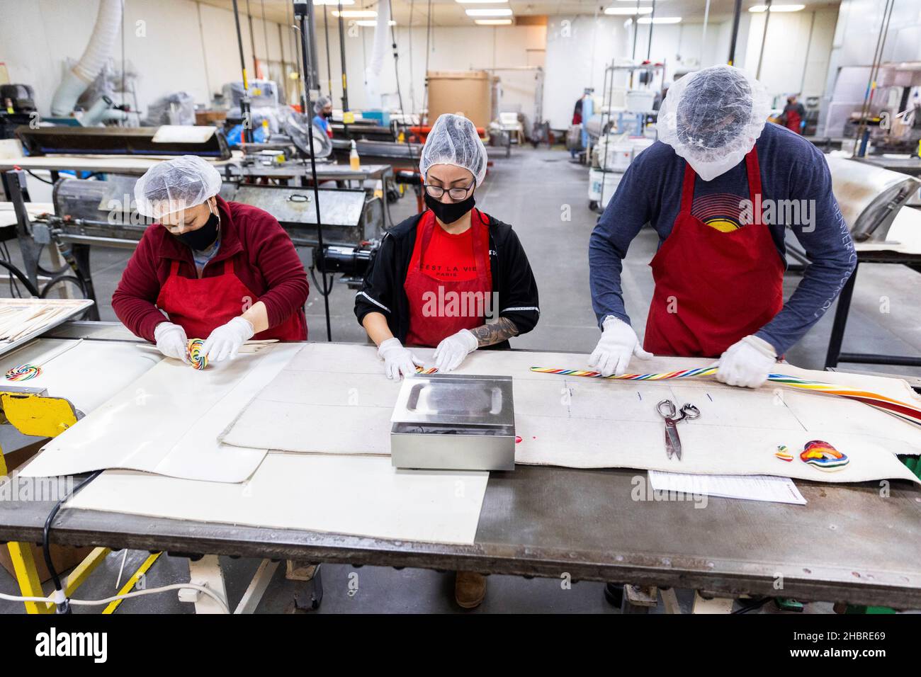 Candies assembly line hi-res stock photography and images - Alamy