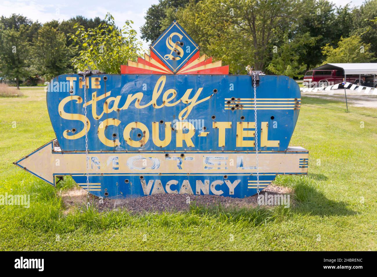 old motel sign for the Stanley Cour-tel at Henrys Rabbit Ranch ...
