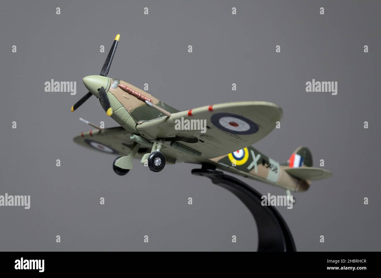 Spitfire model aircraft kit hi-res stock photography and images - Alamy