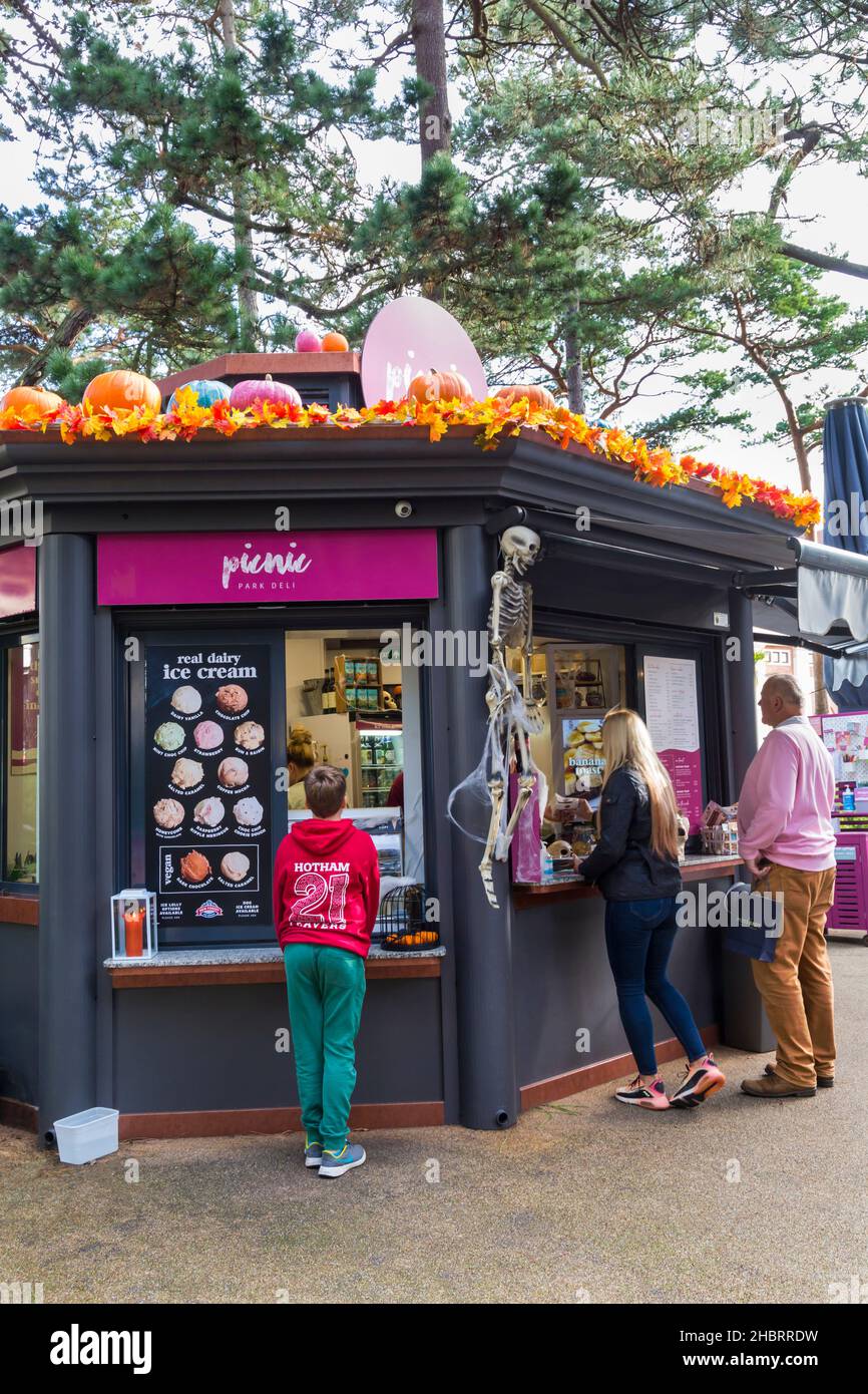 Picnic park deli hi-res stock photography and images - Alamy