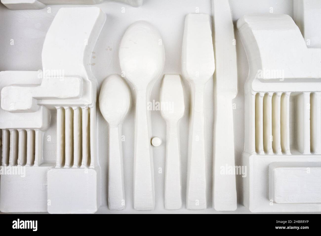 Close up of white empty paper cutlery box Stock Photo - Alamy