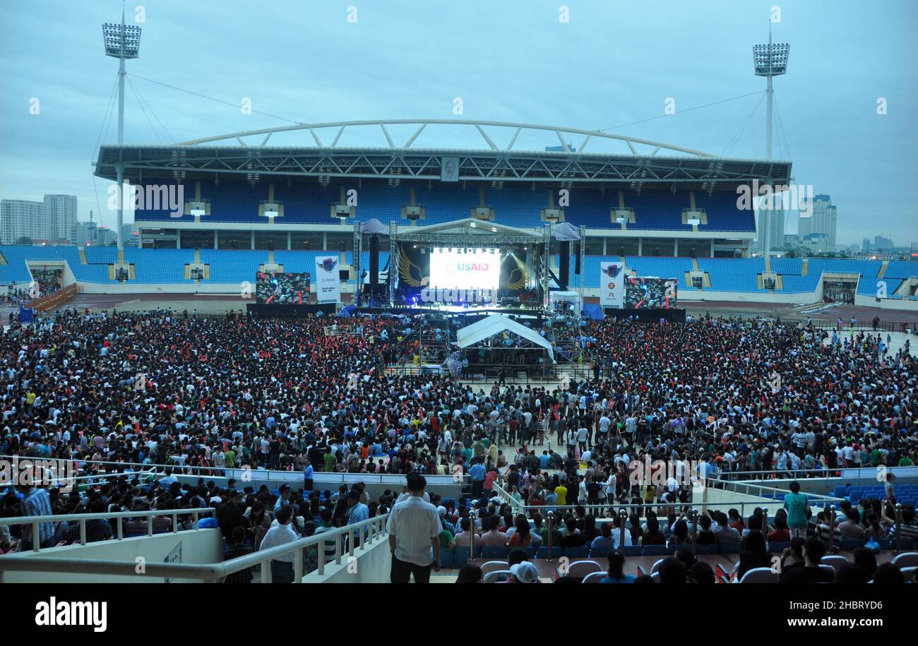Crowd of exit hi-res stock photography and images - Alamy