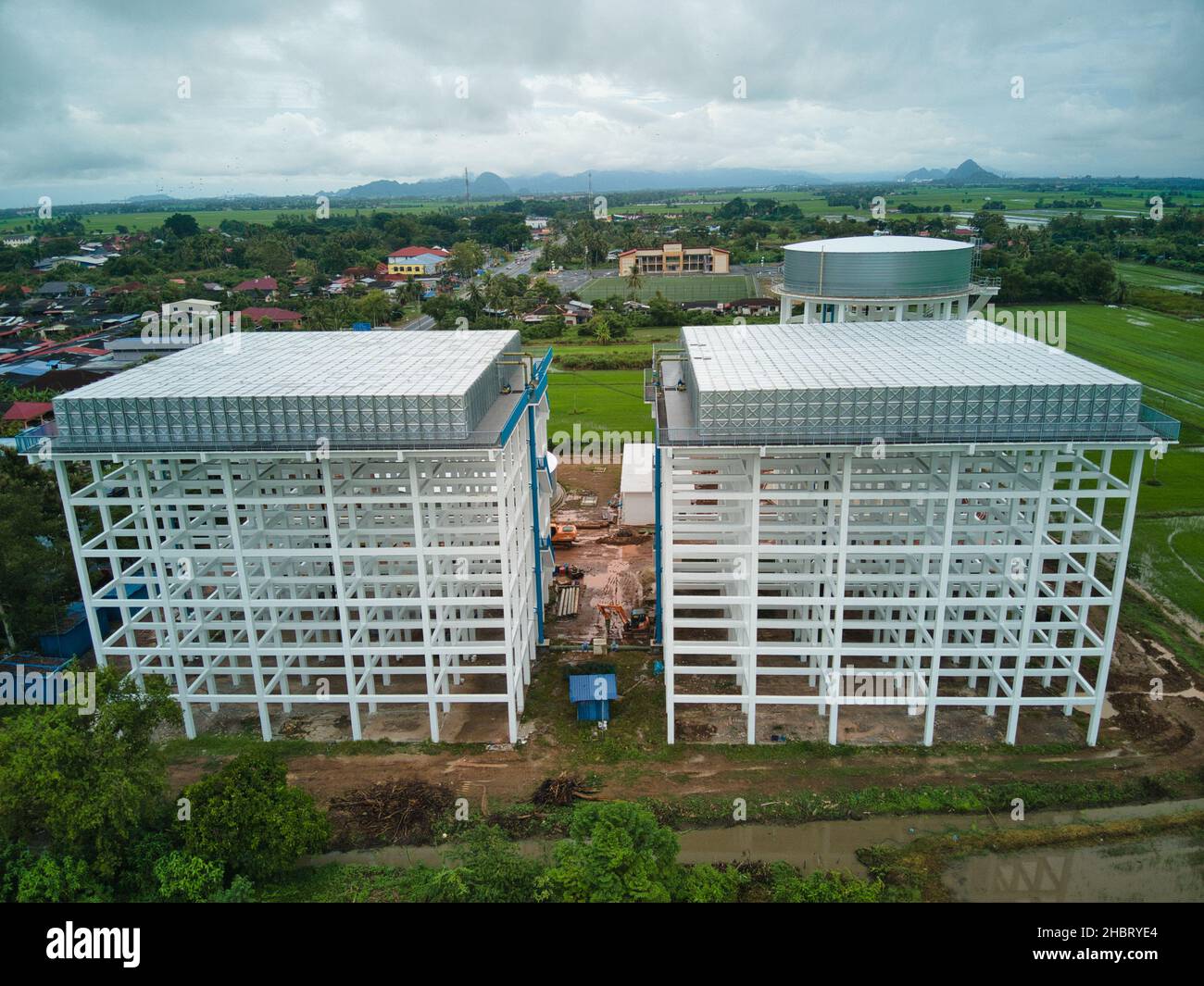 Overhead water tank hi-res stock photography and images - Alamy