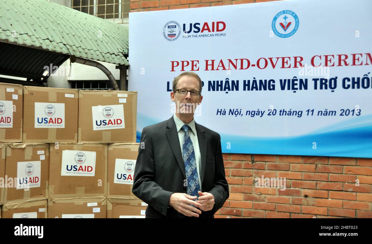 Ppe handover ceremony hi-res stock photography and images - Alamy