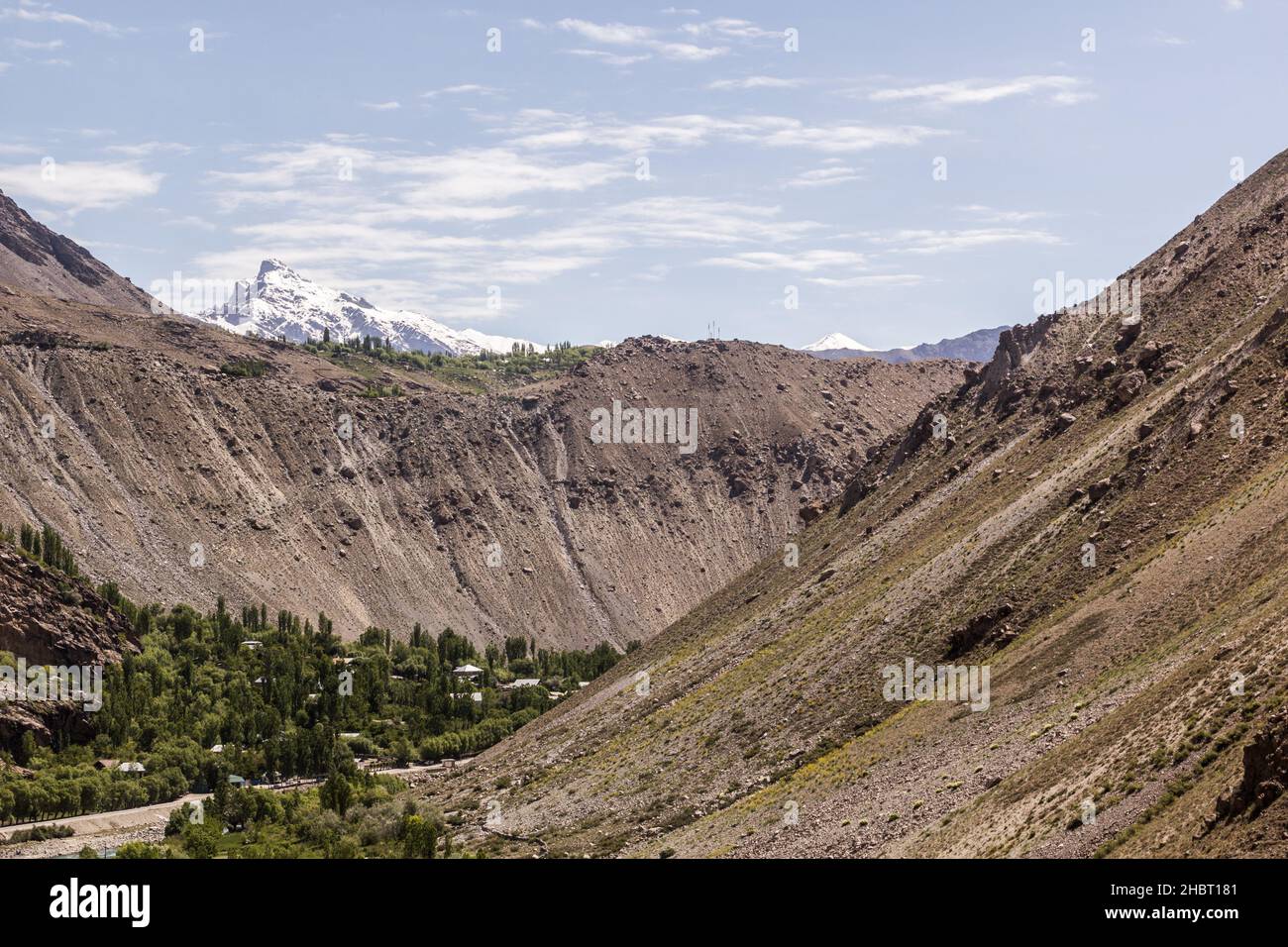 Gunt river valley in Pamir mountains, Tajikistan Stock Photo - Alamy