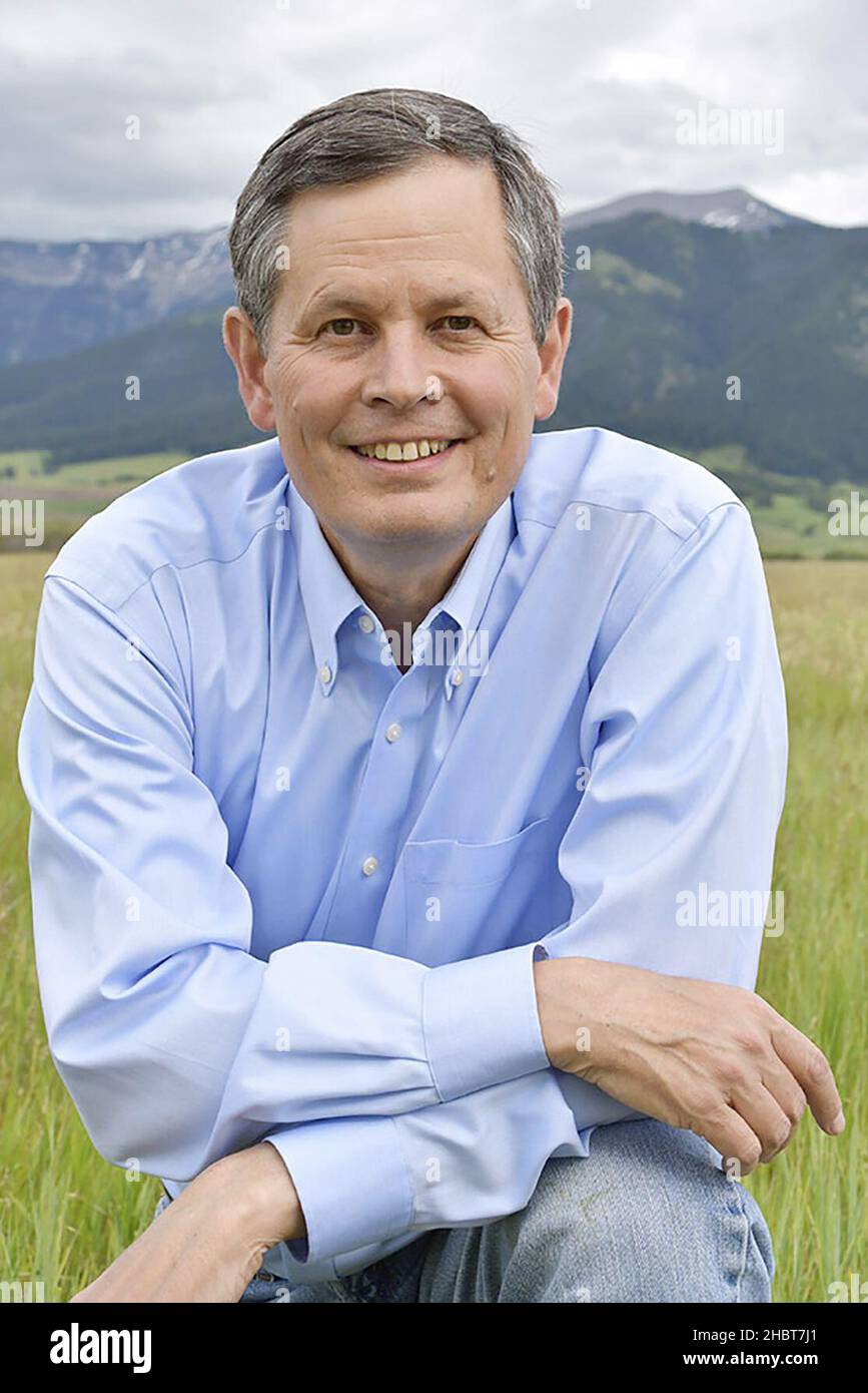 Senator Steve Daines official photo in 2019 Stock Photo - Alamy