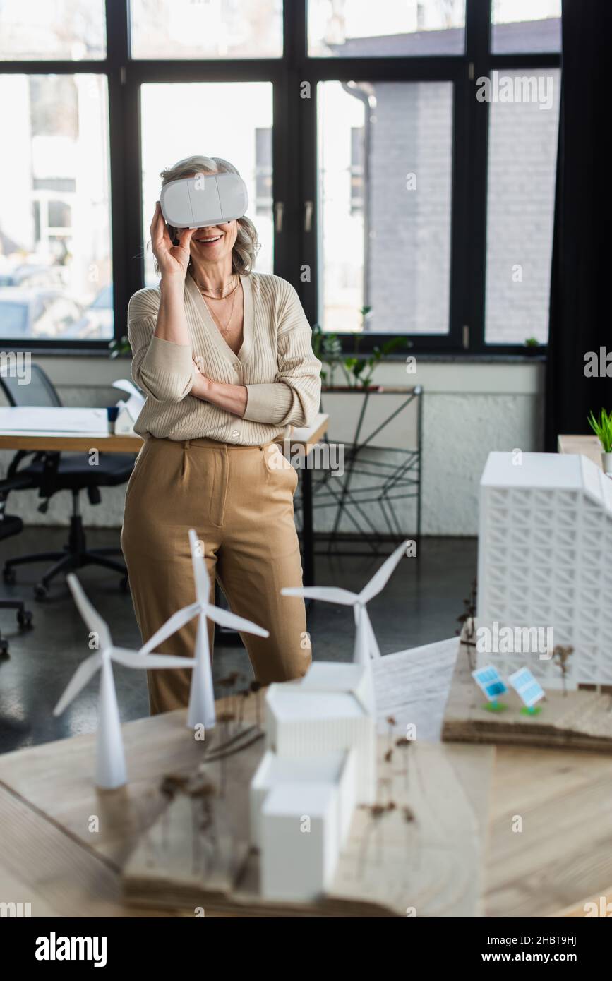 Virtual models hi-res stock photography and images - Alamy