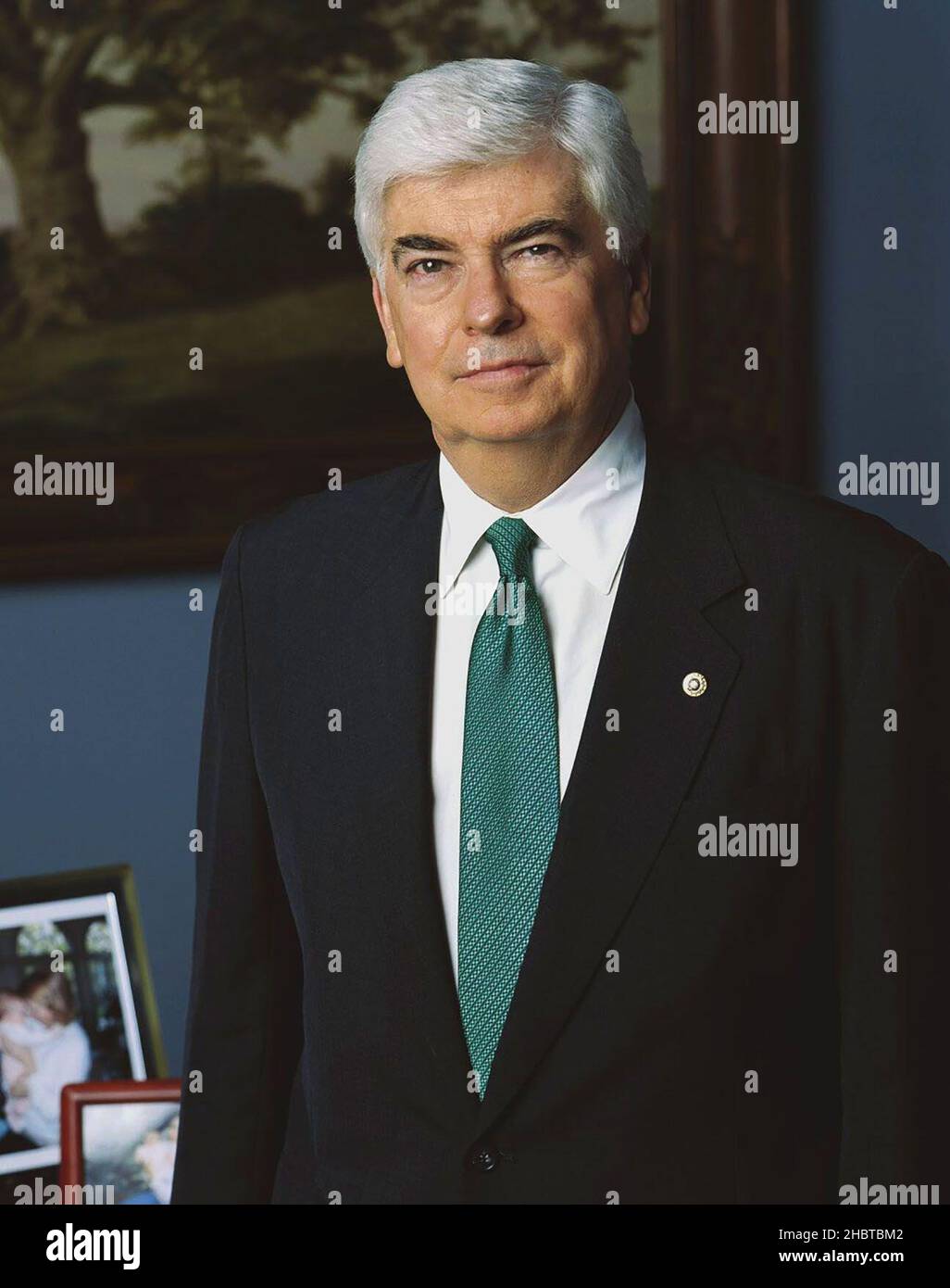 Senator dodd hi-res stock photography and images - Alamy
