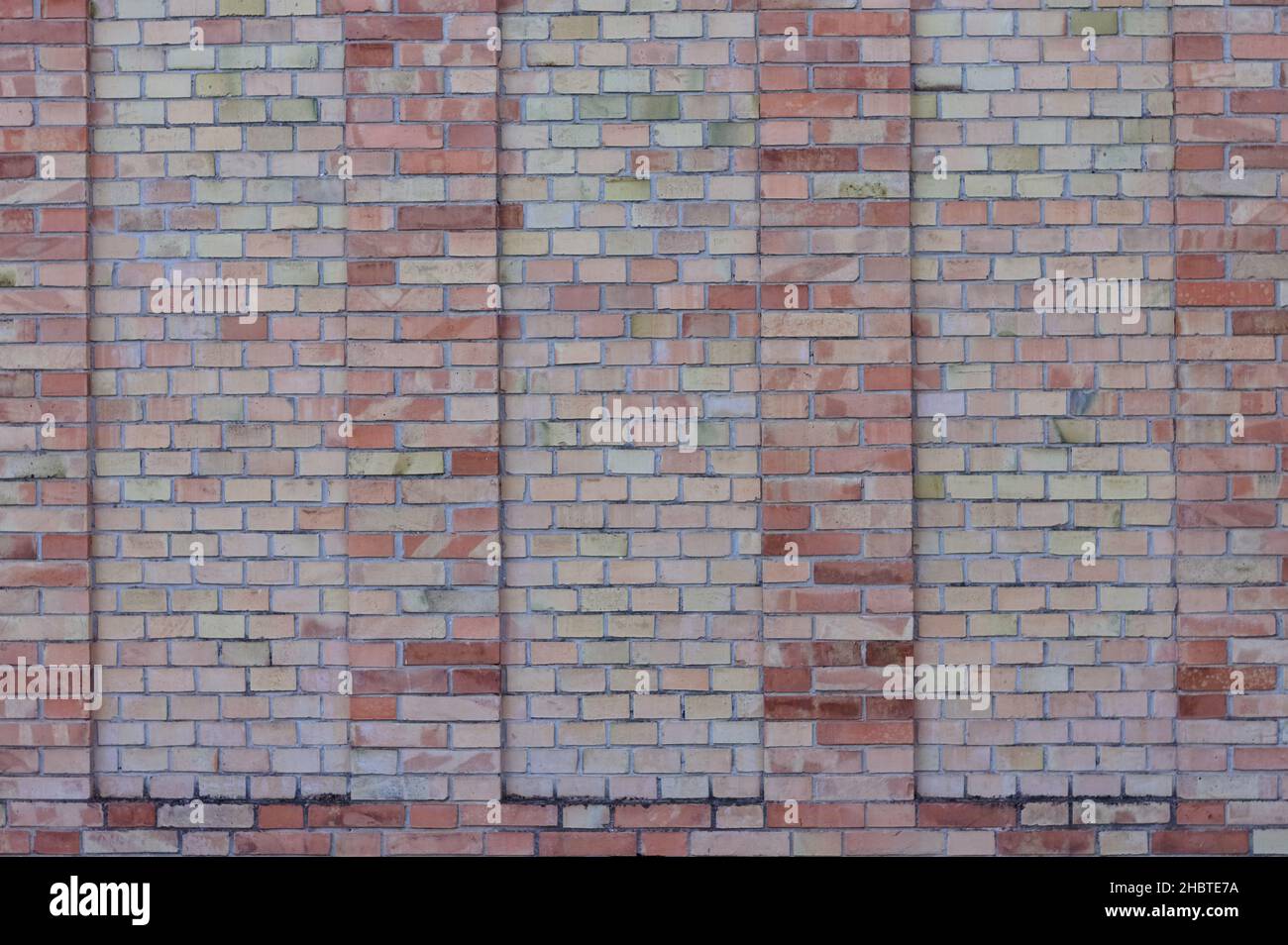 Brick buttresses hi-res stock photography and images - Alamy