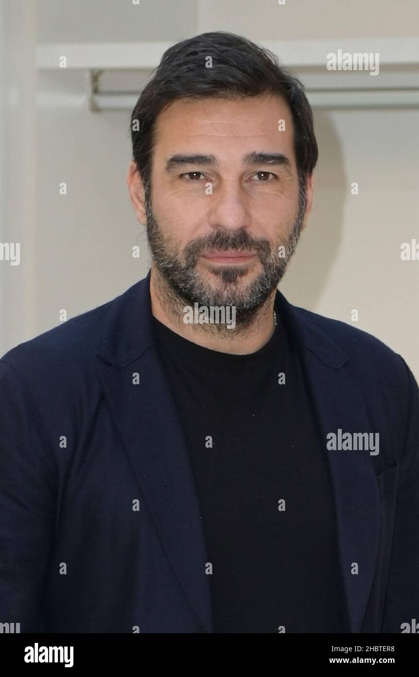 Edoardo Leo attends the photocall of the movie Lasciarsi un giorno a ...
