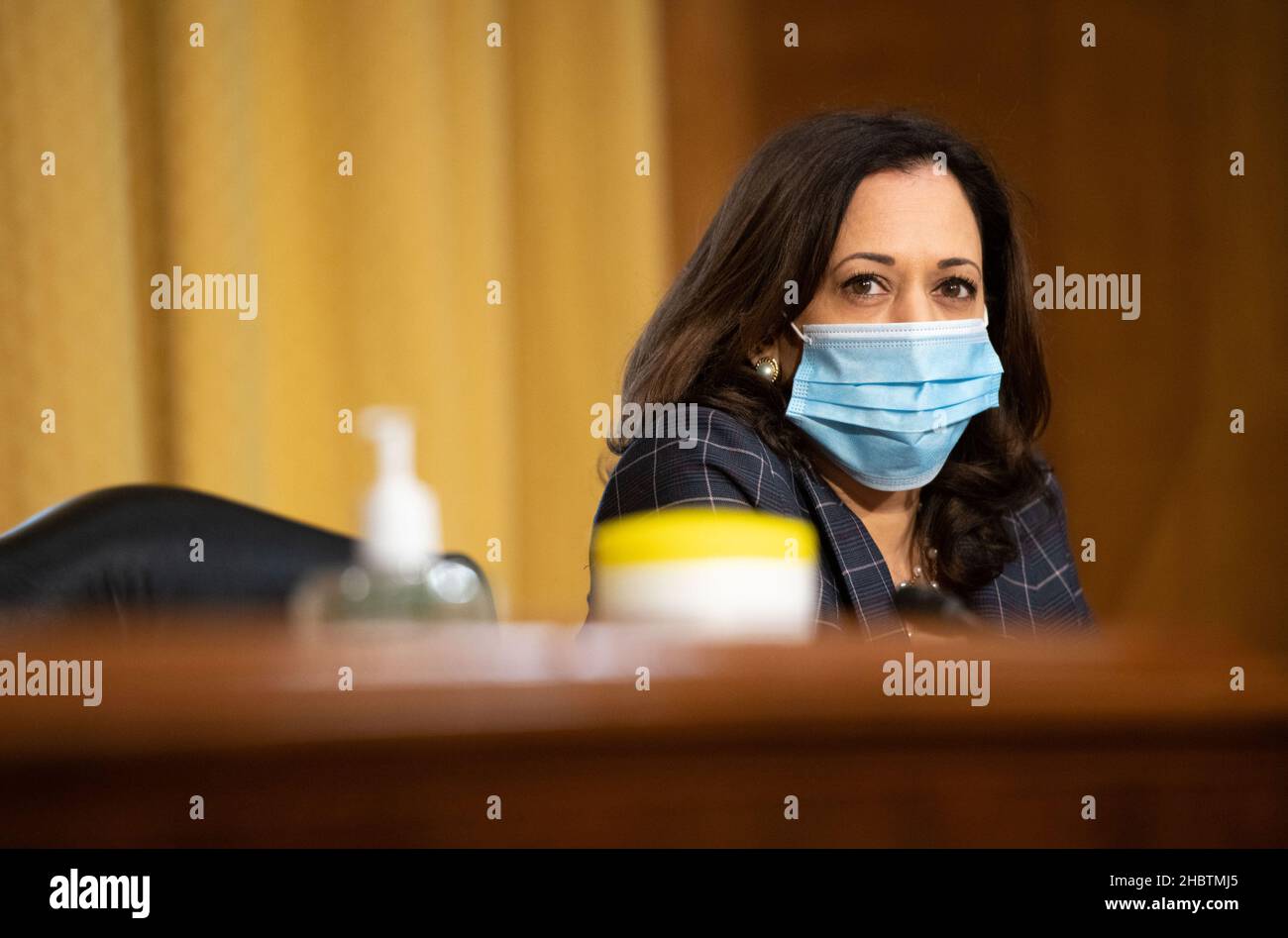 Kamala Harris wearing a face mask ca. 16 August 2020 Stock Photo - Alamy