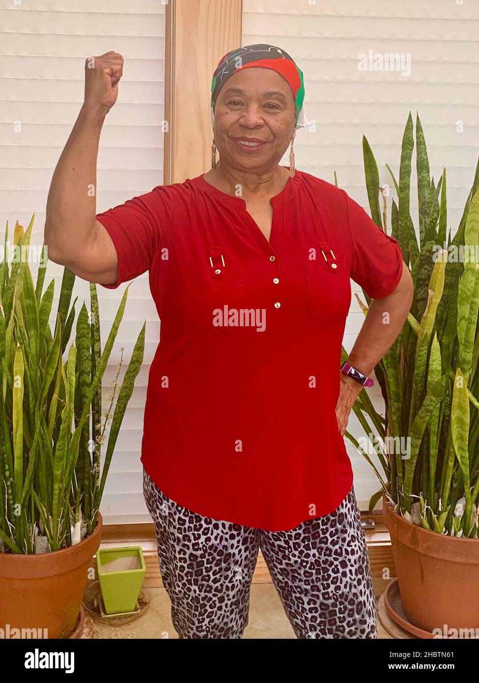 Rosie the riveter challenge hi-res stock photography and images - Alamy