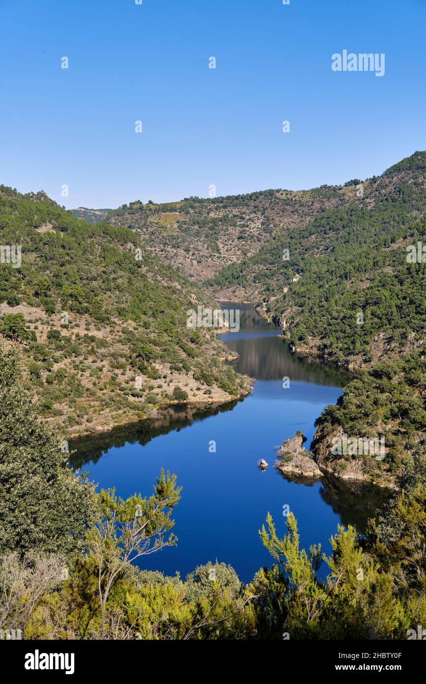 The Tua river at Amieiro in Autumn. Vale do Tua Regional Nature Park ...