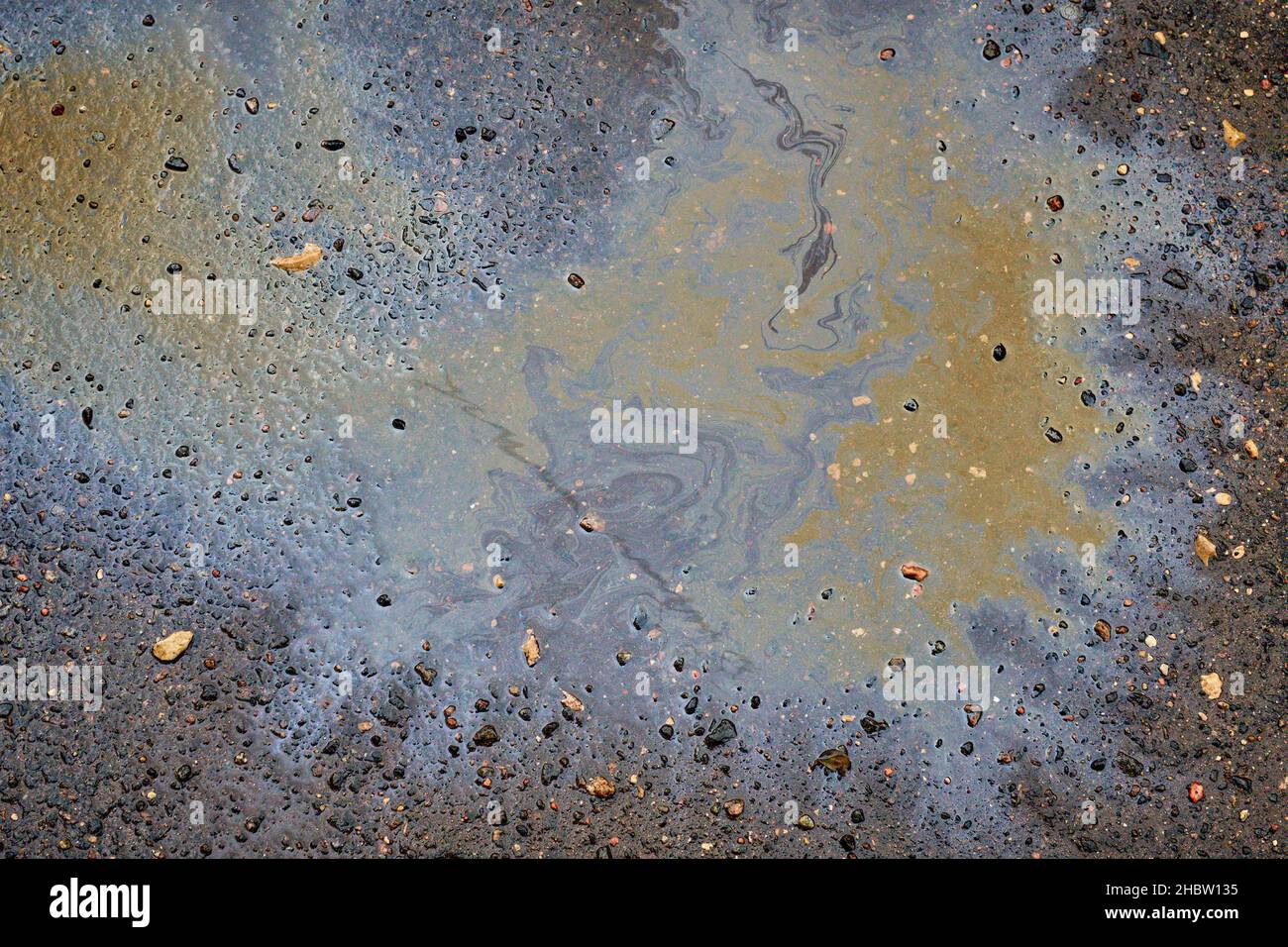 Oil slick puddle hi-res stock photography and images - Alamy