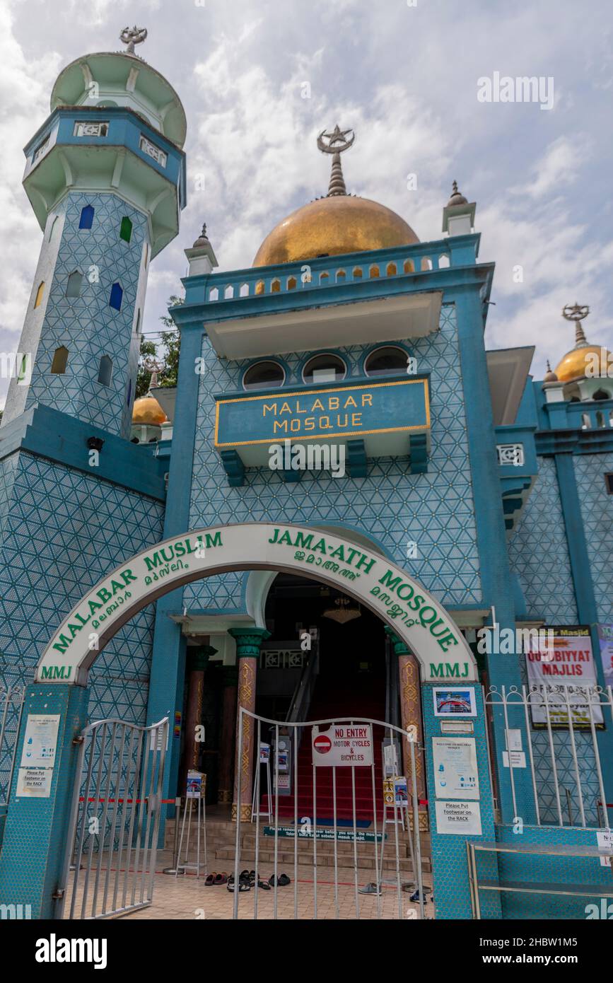 Masjid Malabar (Malabar Muslim Jama-Ath Mosque) Golden Dome Mosque ...