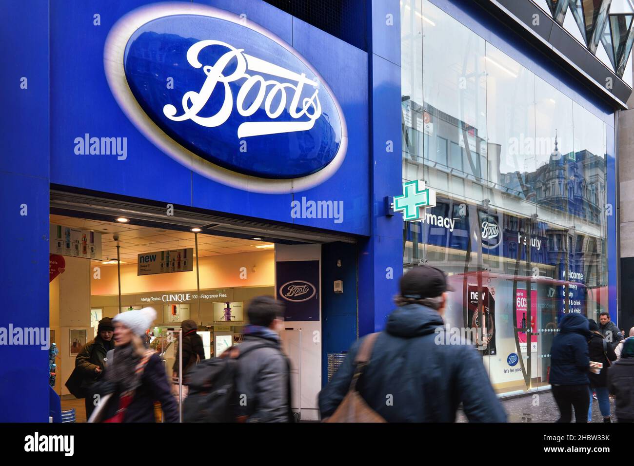 Boots drug store hi-res stock photography and images - Alamy