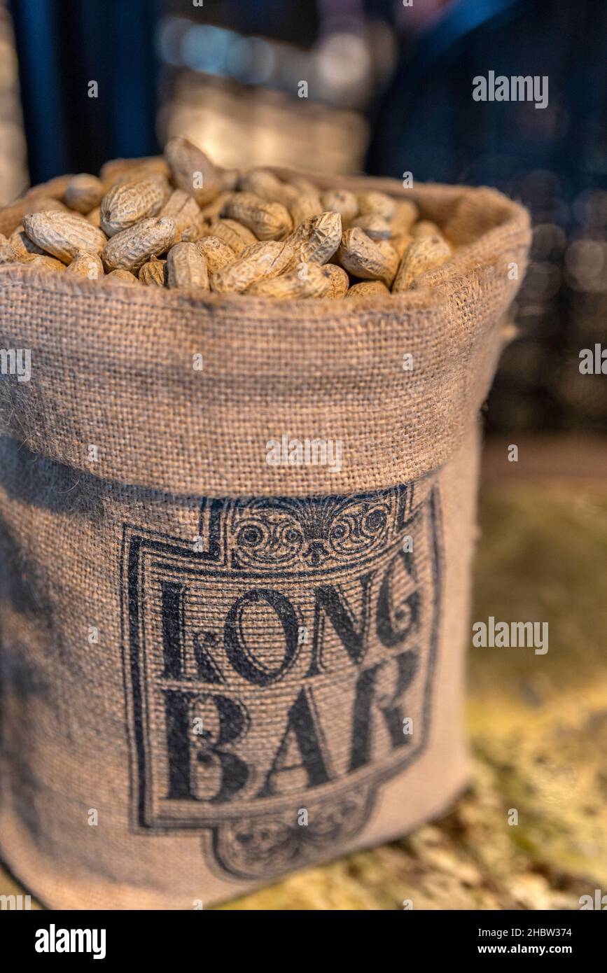 Peanuts at The Long Bar, Raffles Hotel, Singapore Stock Photo - Alamy