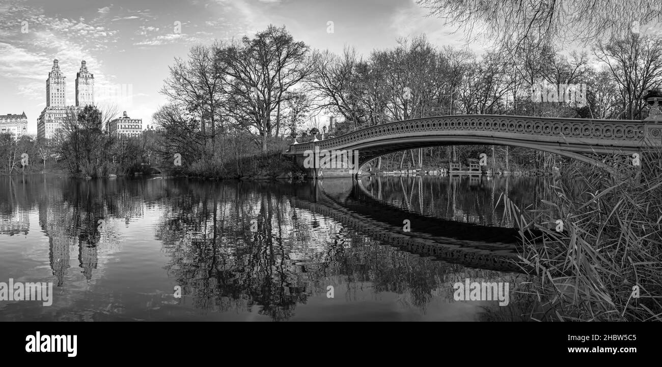 New red bridge Black and White Stock Photos & Images - Alamy