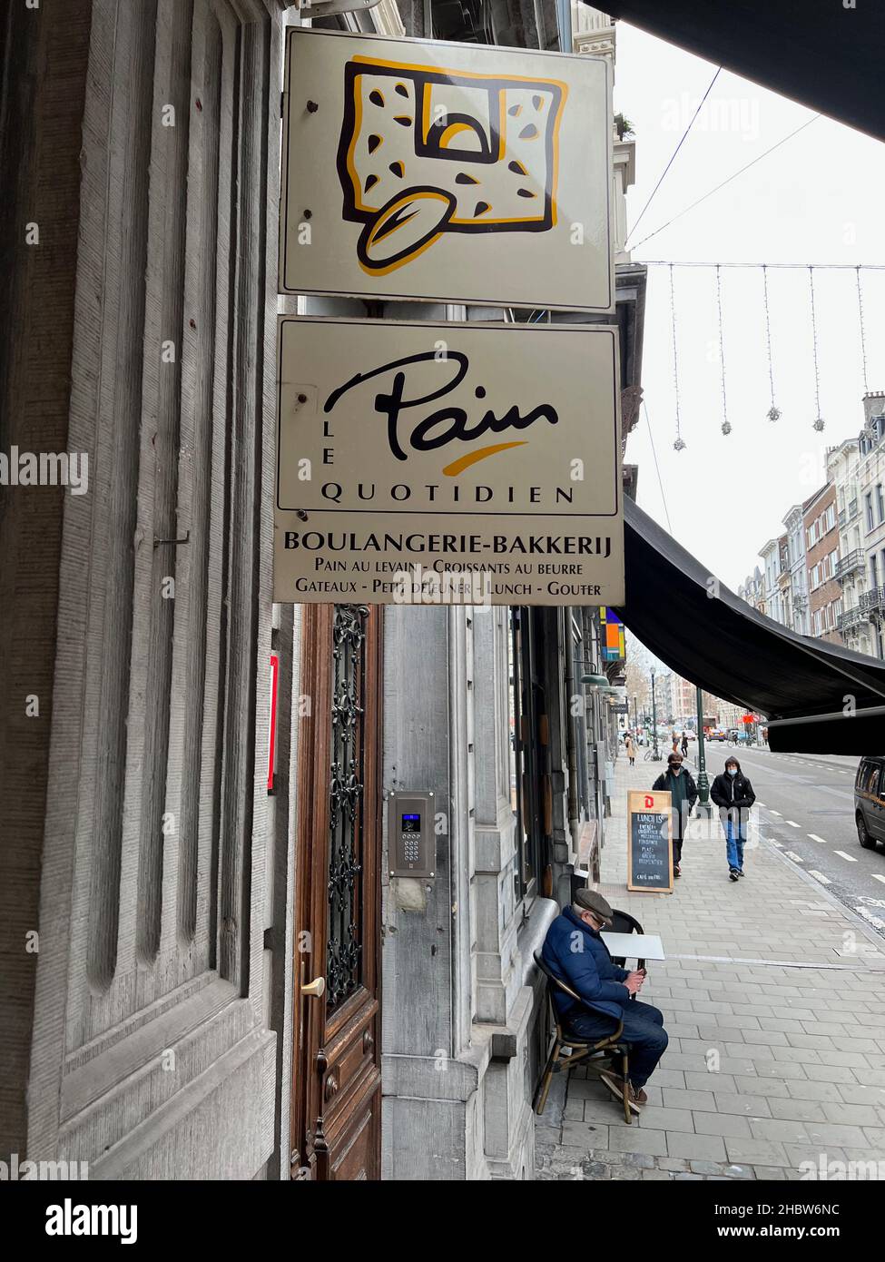 The first Le Pain Quotidien bakery and cafe on 16 Rue Antoine Dansaert ...