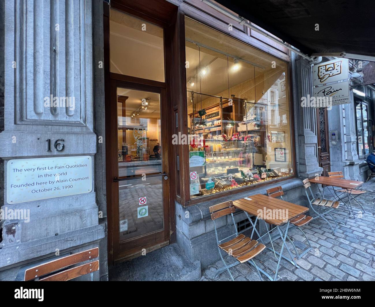 Brussels, Belgium. 13th Dec, 2021. The first Le Pain Quotidien bakery ...