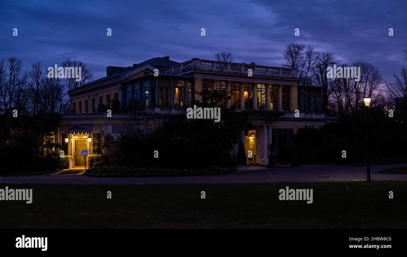Pavilion facade hi-res stock photography and images - Alamy