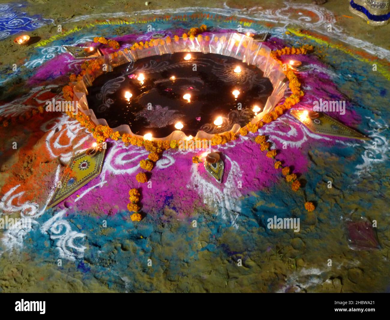 Beautiful rangoli hi-res stock photography and images - Alamy