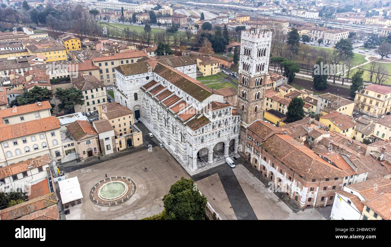 Lucca duomo cathedral san hi-res stock photography and images - Alamy