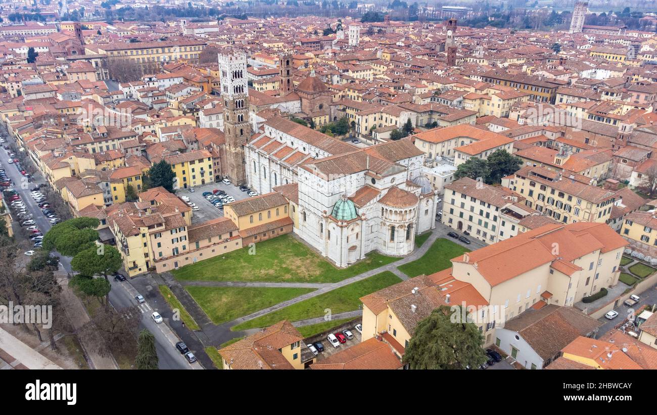 Lucca duomo cathedral san hi-res stock photography and images - Alamy