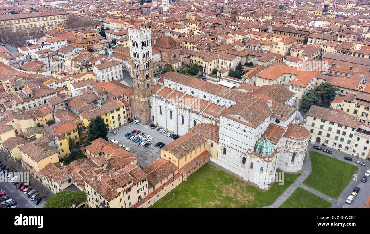 Lucca duomo cathedral san hi-res stock photography and images - Alamy