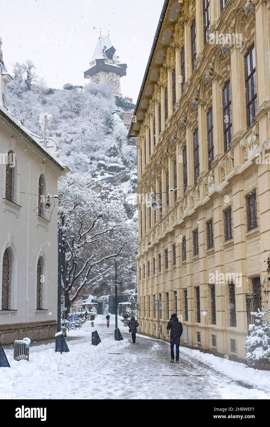 Heavy snow famous clock hi-res stock photography and images - Alamy