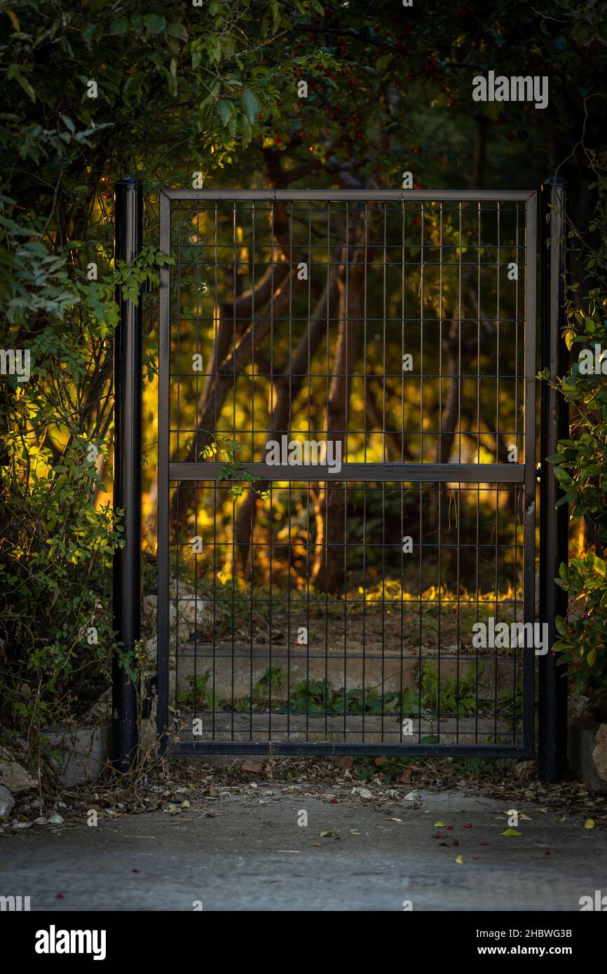 Black metal safety gate hi-res stock photography and images - Alamy