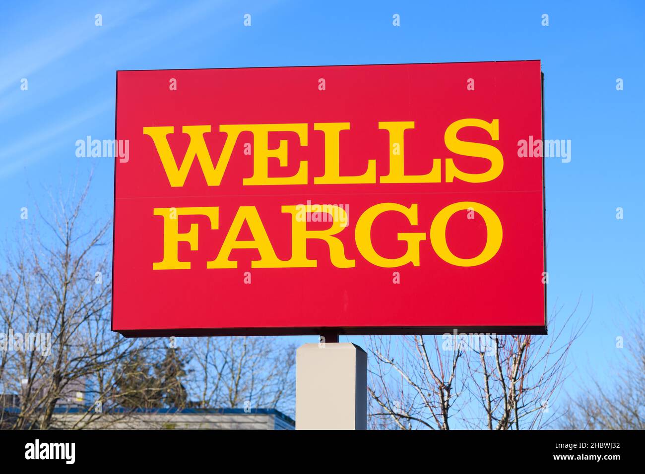 Wells fargo sign hi-res stock photography and images - Alamy