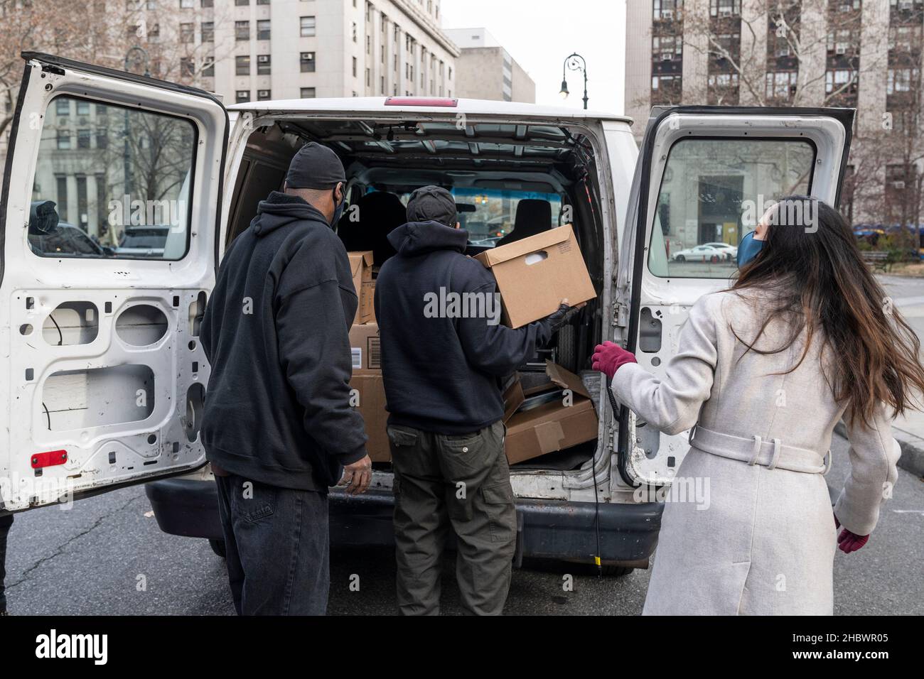 New York, USA. 21st Dec, 2021. Assistants of Christian Everdell ...
