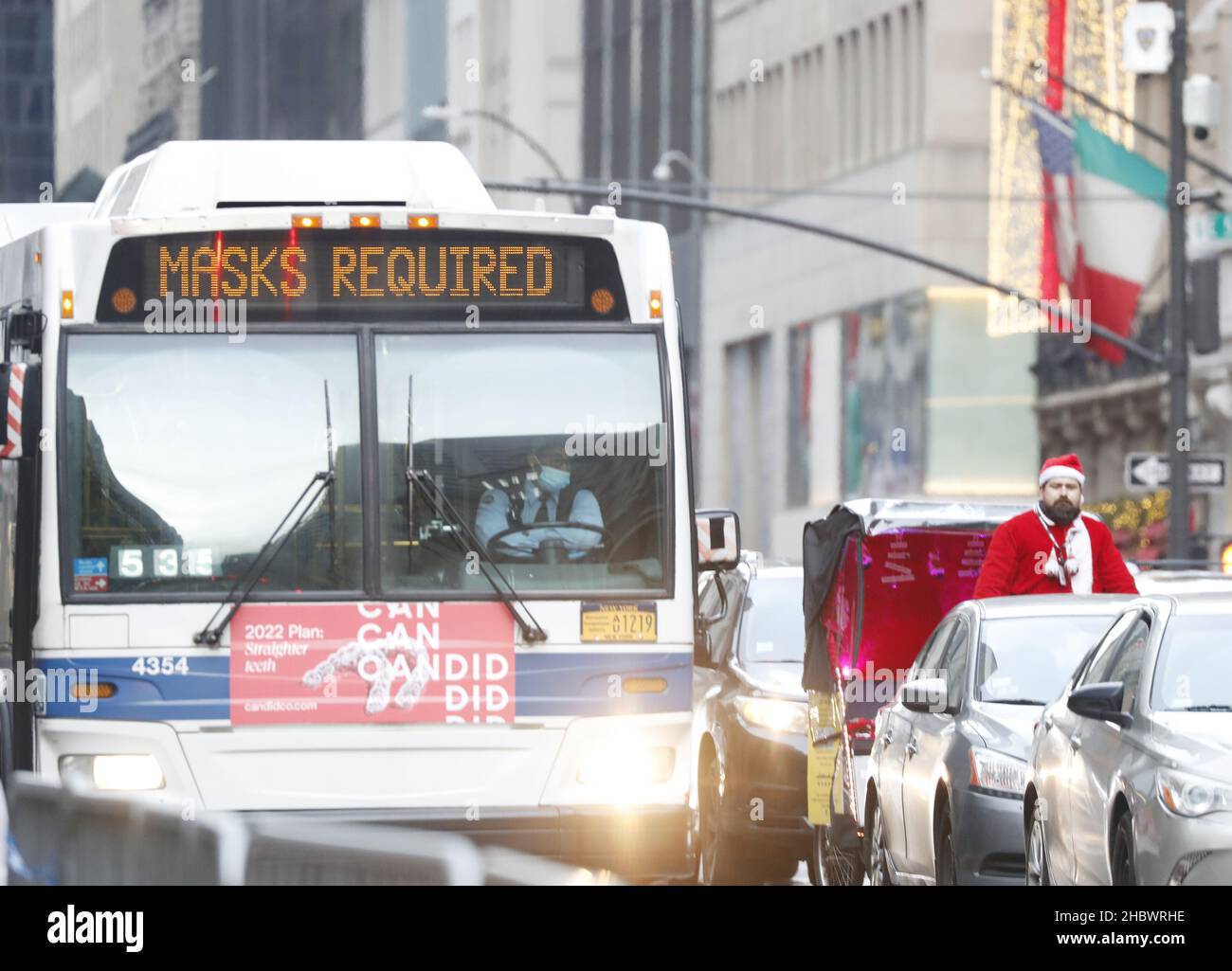 New York, United States. 21st Dec, 2021. A man dressed as Santa Clause ...