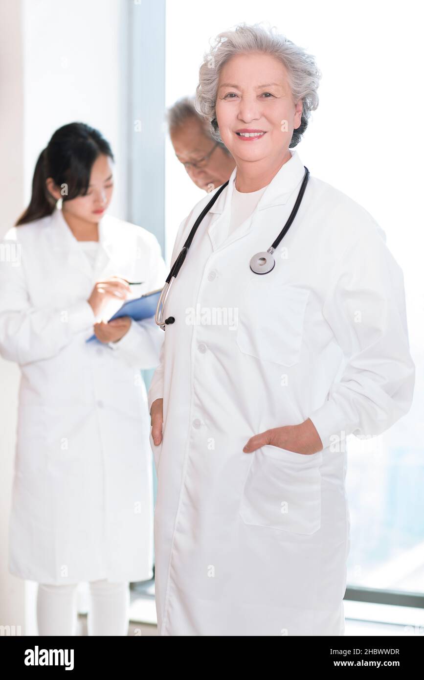 Medical team working Stock Photo - Alamy