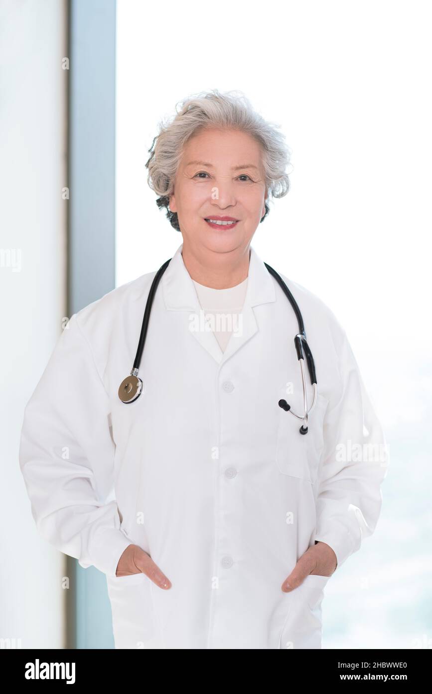 Portrait of female nurse Stock Photo - Alamy