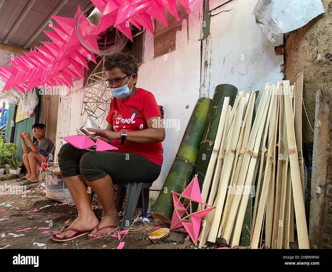 Elias Aldana, Philippines. 27th Nov, 2021. Alicia Bencio, a 65-year-old ...