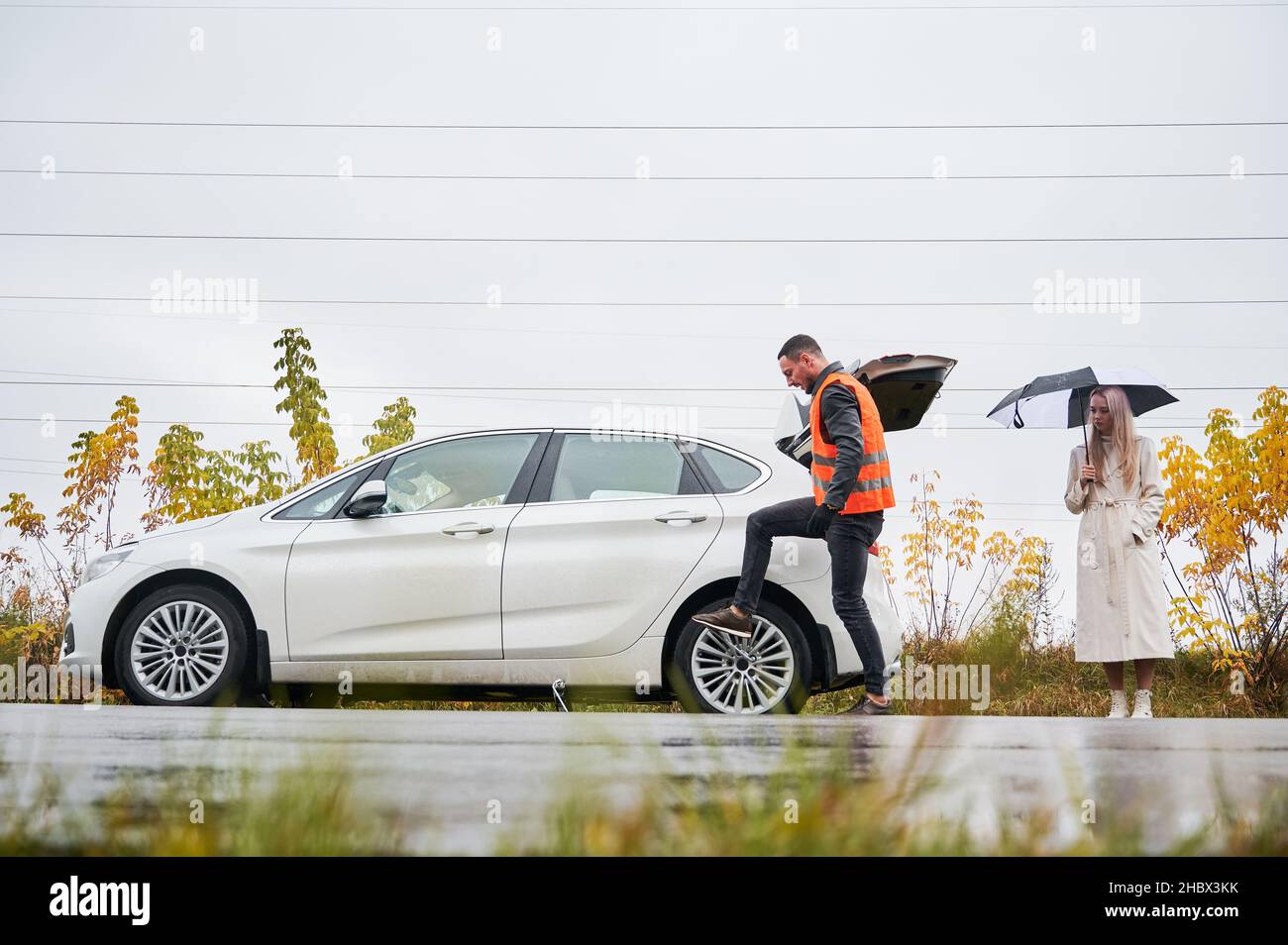 Emergency vehicle repair hi-res stock photography and images - Alamy