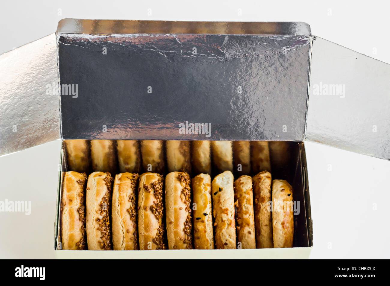 Traditional Turkish Kandil Sesame Rings in with aluminum coated own box ...