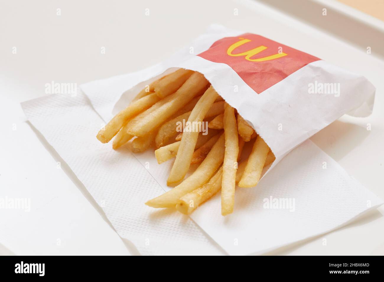 Small and large french fries hi-res stock photography and images - Alamy