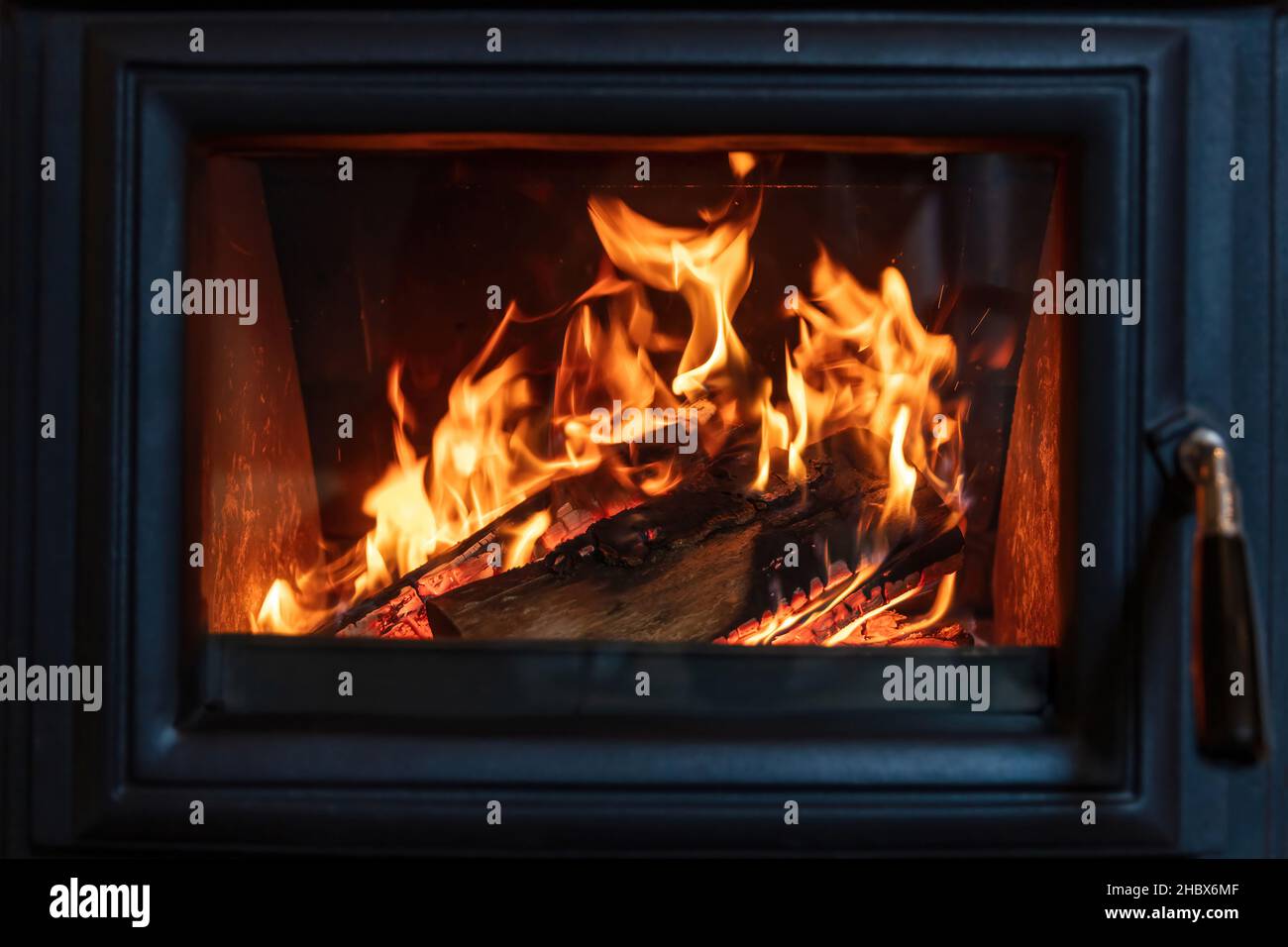 Black glass door home hi-res stock photography and images - Alamy