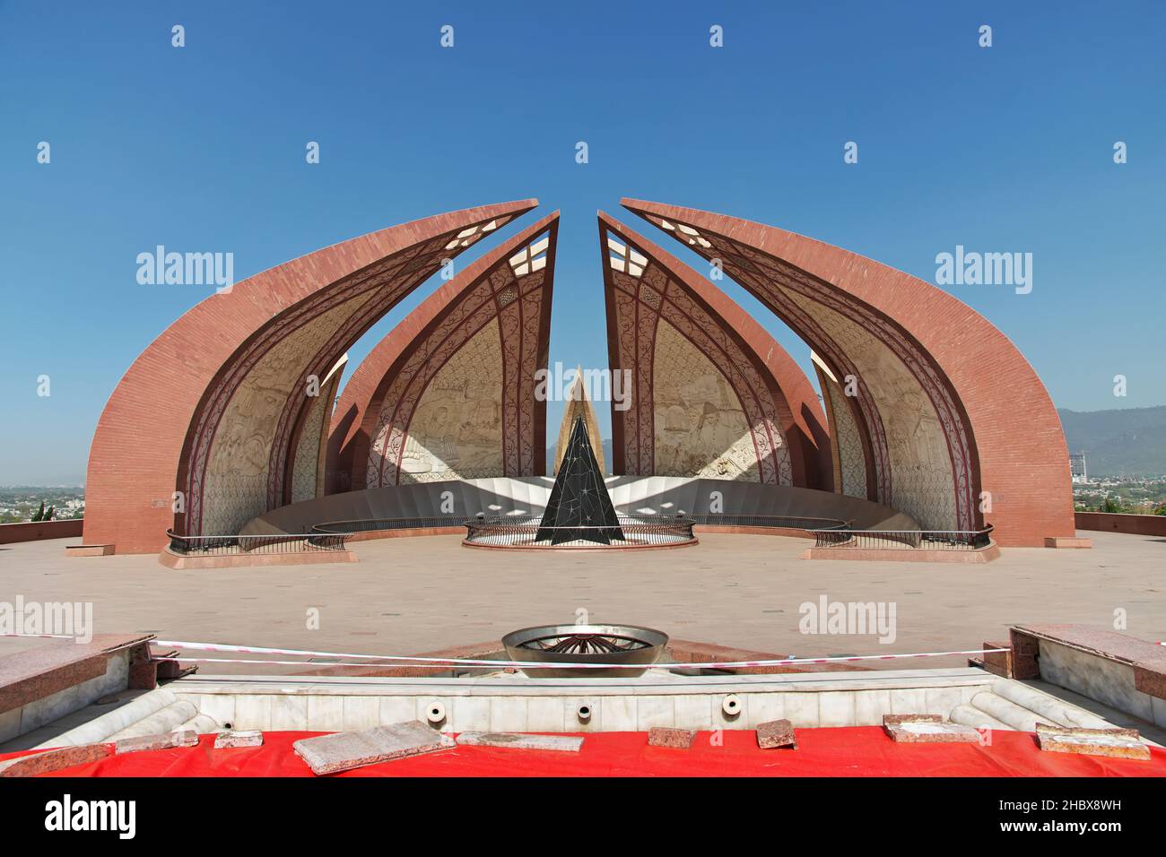 Pakistan Monument on Shakarparian Hills, Islamabad Stock Photo - Alamy