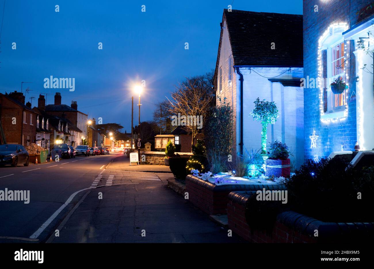 Dusk winter night uk hi-res stock photography and images - Alamy