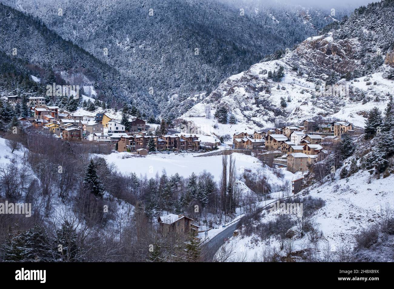 Pyrenees towns hi-res stock photography and images - Alamy