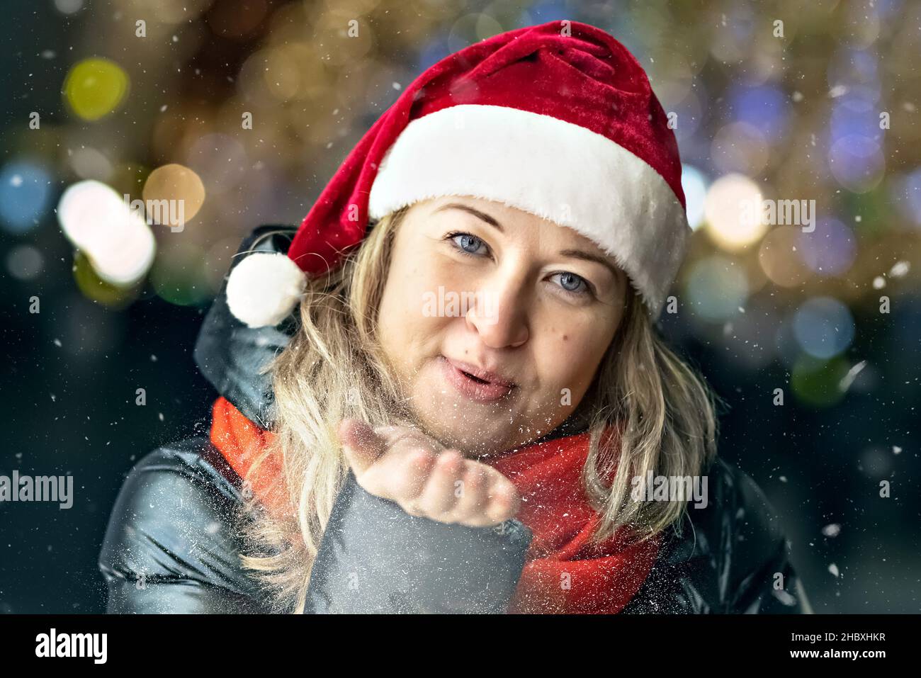 Blowing paper bag hi-res stock photography and images - Alamy