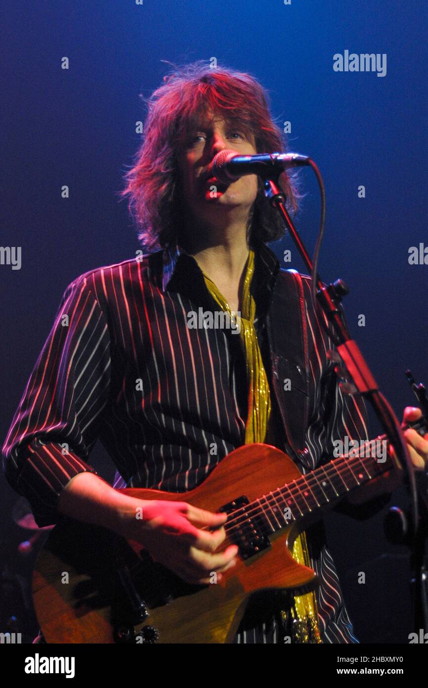 Waterboys Concert - 2/11/2001 - Brixton Academy, London. Lead singer ...