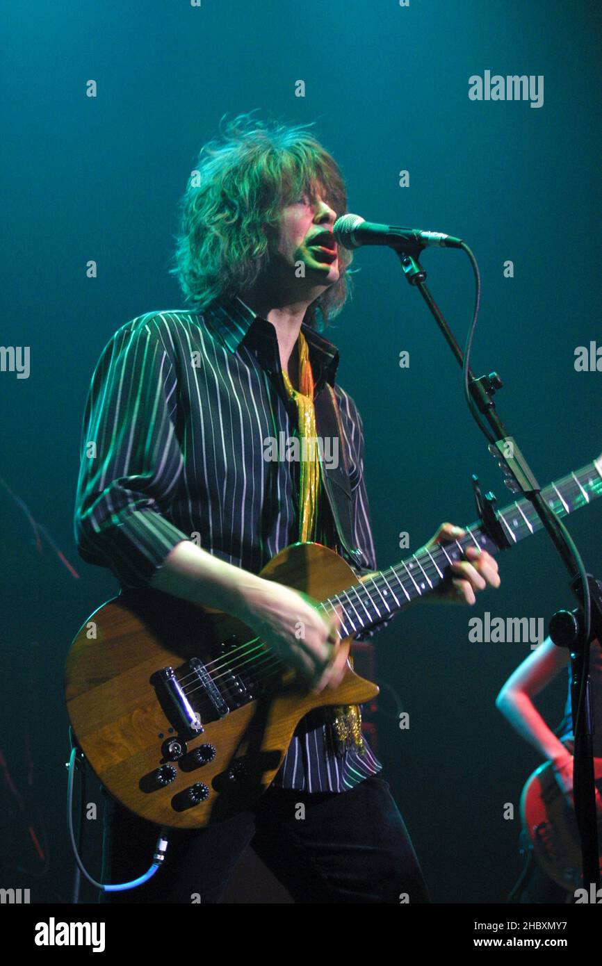 Waterboys Concert - 2/11/2001 - Brixton Academy, London. Lead singer ...