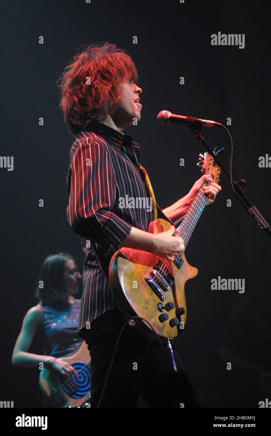 Waterboys Concert - 2/11/2001 - Brixton Academy, London. Lead singer ...