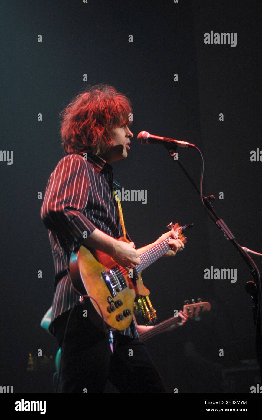 Waterboys Concert - 2/11/2001 - Brixton Academy, London. Lead singer ...