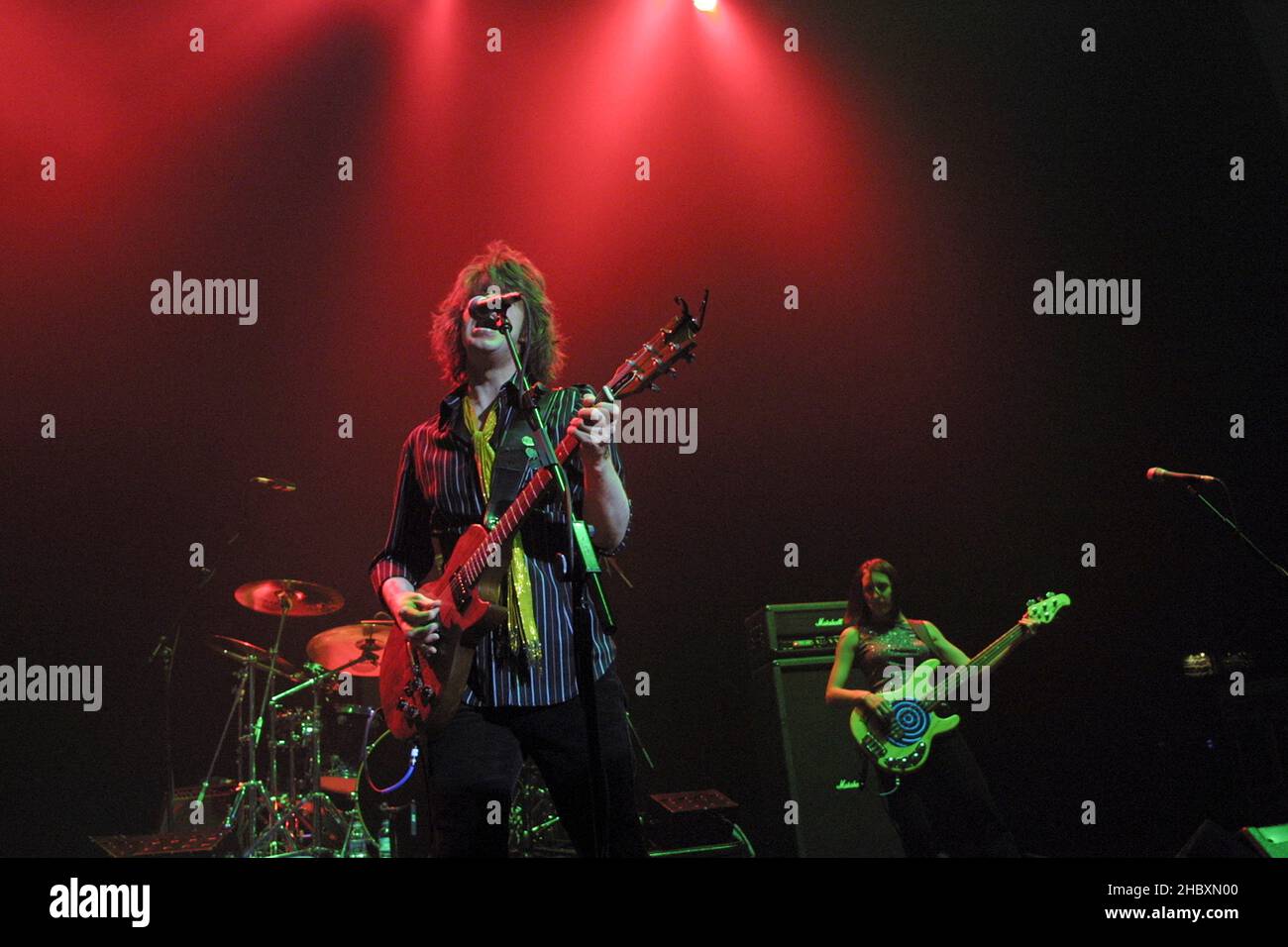 Waterboys Concert - 2/11/2001 - Brixton Academy, London. Lead singer ...